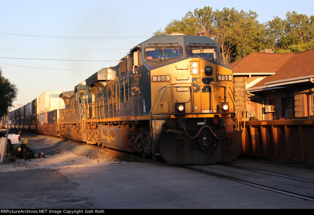 CSX 759 & CSX 7530